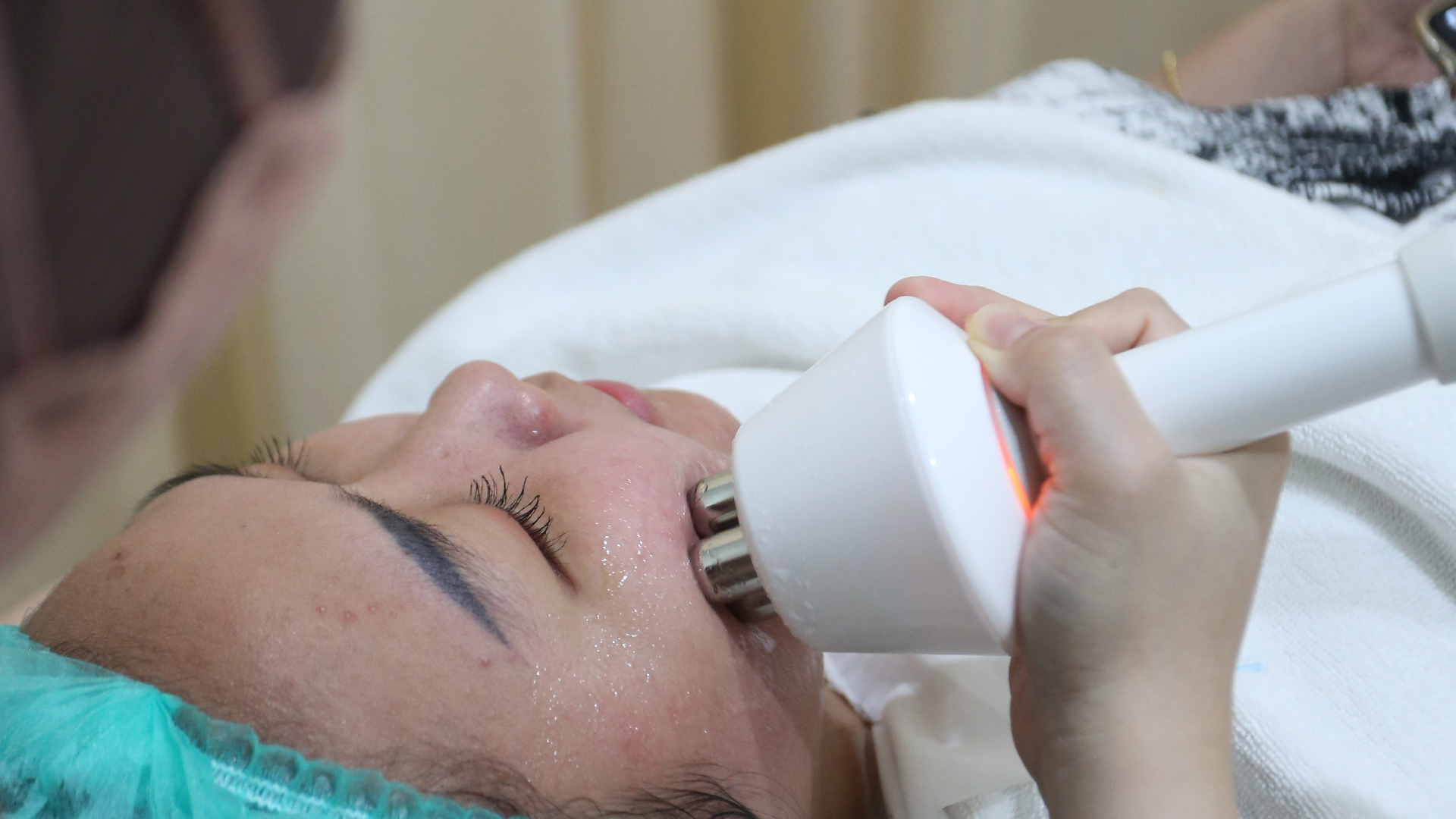 Home - NanoGlow Aestetic Clinic